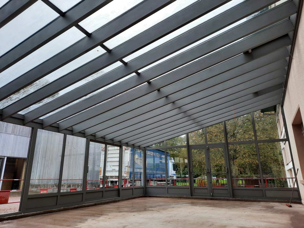 Véranda double vitrage (verre) : un espace idyllique | Concept Abri