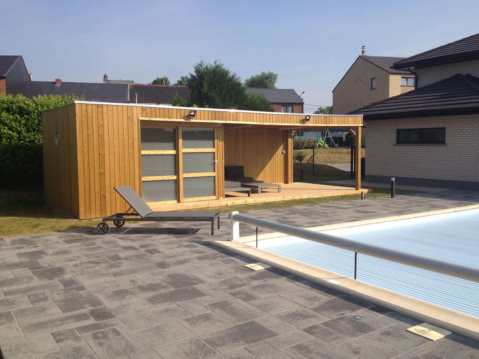 Pool-house sur mesure fonctionnel pour la piscine privée | Concept Abri